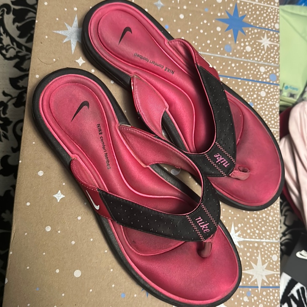 Used Nike Flip Flops - Gem